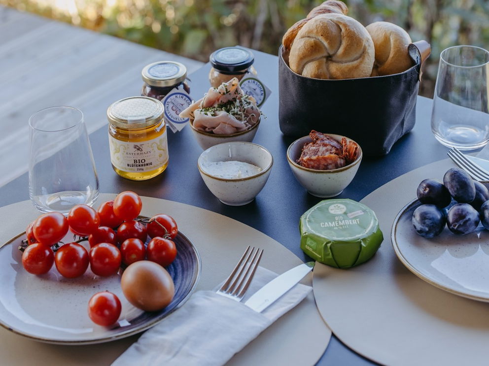 Hotel Neuer Strand in Breitenbrunn - auf Kurzurlaub.de